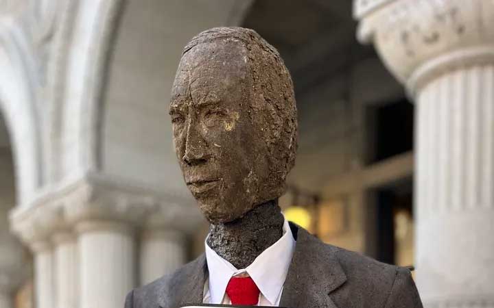 Senator Ron Johnson’s Life-Size Poop Sculpture is Currently Touring ...