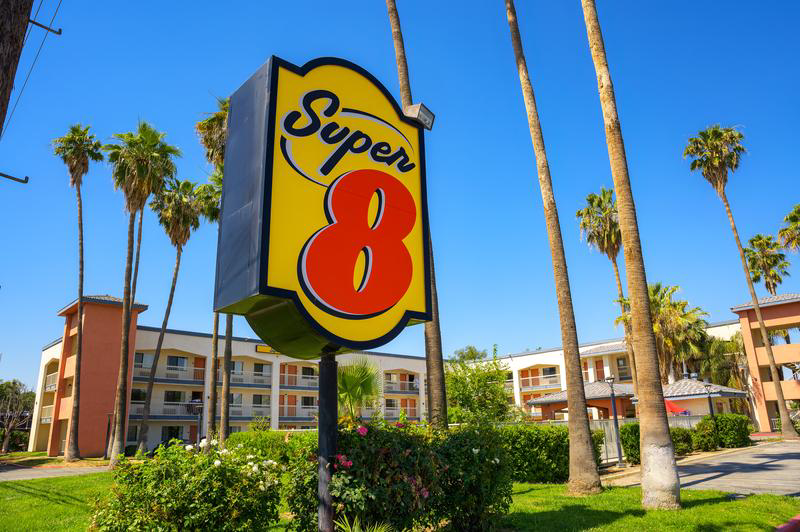 Three Dead in Super 8 Motel Shooting | internewsgroup